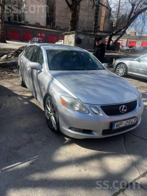 Lexus GS 2005 in Riga, with an engine capacity of 3.00 L and mileage of 325 thousand km for 1750 €, photo 3 on AUTOMOTO.COM.LV
