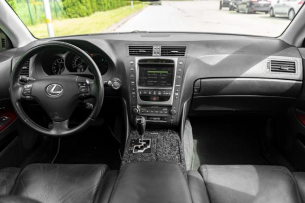 Lexus GS 2006 in Riga, with an engine capacity of 3.00 L and mileage of 366 thousand km for 3300 €, photo 10 on AUTOMOTO.COM.LV