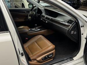 White Lexus GS 2013 in Riga, with an engine capacity of 3.50 L and mileage of 220 thousand km for 16490 €, photo 12 on AUTOMOTO.COM.LV