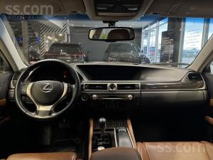 White Lexus GS 2013 in Riga, with an engine capacity of 3.50 L and mileage of 220 thousand km for 16490 €, photo 14 on AUTOMOTO.COM.LV