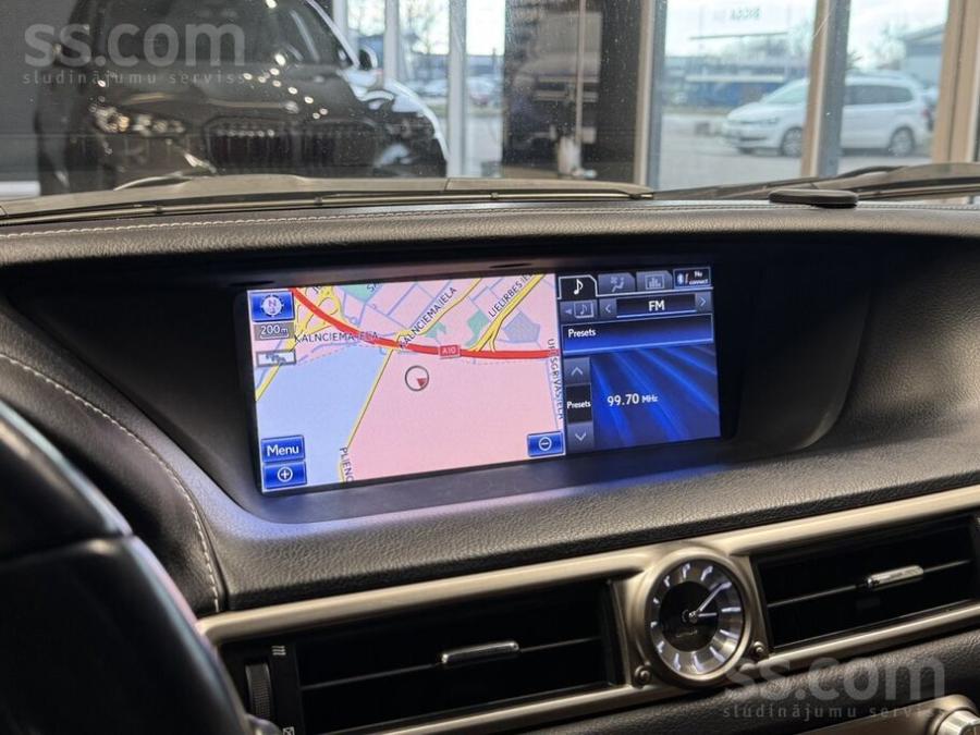 White Lexus GS 2013 in Riga, with an engine capacity of 3.50 L and mileage of 220 thousand km for 16490 €, photo 21 on AUTOMOTO.COM.LV