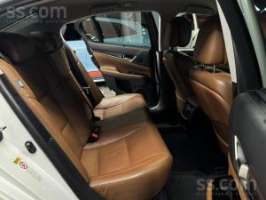 White Lexus GS 2013 in Riga, with an engine capacity of 3.50 L and mileage of 220 thousand km for 16490 €, photo 29 on AUTOMOTO.COM.LV