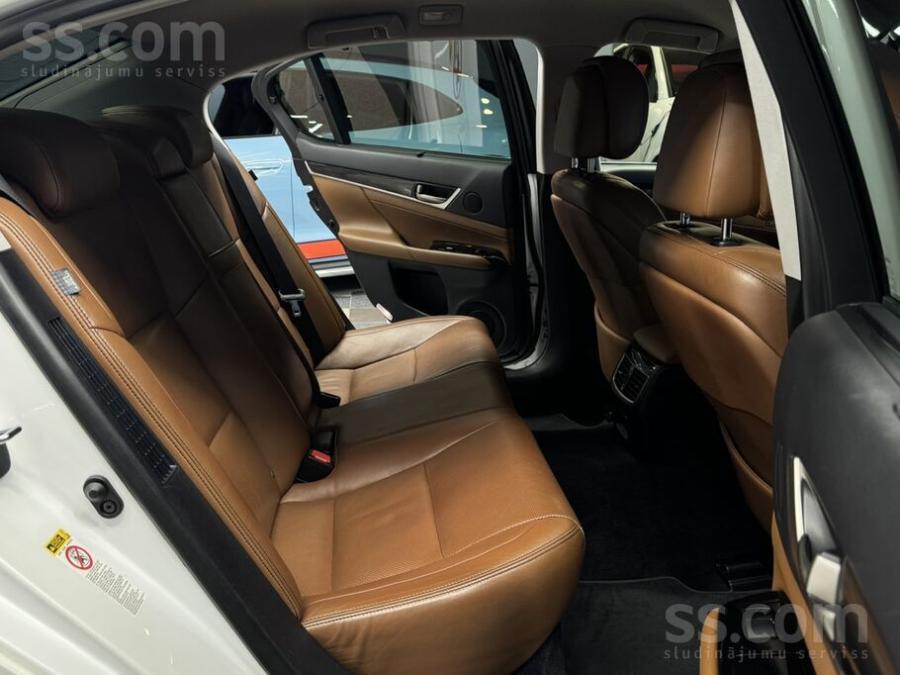 White Lexus GS 2013 in Riga, with an engine capacity of 3.50 L and mileage of 220 thousand km for 16490 €, photo 29 on AUTOMOTO.COM.LV