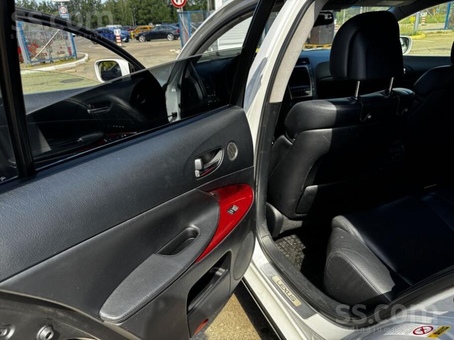 Balts Lexus GS 2007 Rīga, ar dzinēja tilpumu 3.50 L un nobraukumu 255 tūkst. km par 4000 €, foto 10 vietnē AUTOMOTO.COM.LV