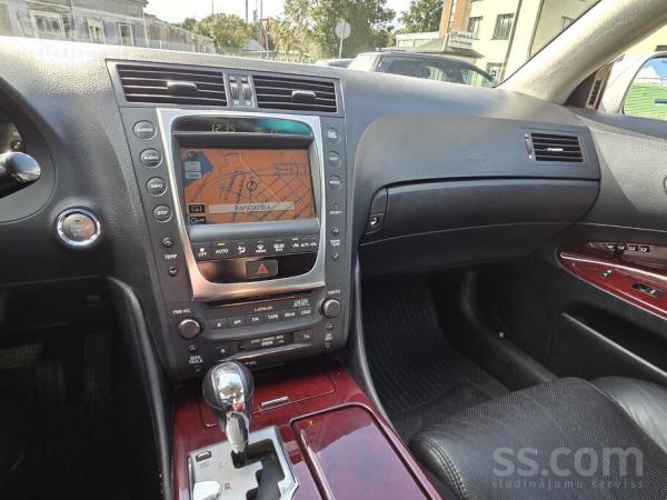 Balts Lexus GS 2008 Liepāja, ar dzinēja tilpumu 3.00 L un nobraukumu 348 tūkst. km par 6200 €, foto 4 vietnē AUTOMOTO.COM.LV