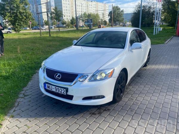 White Lexus GS 2009 in Riga, with an engine capacity of 3.00 L and mileage of 178 thousand km for 4500 €, photo 3 on AUTOMOTO.COM.LV