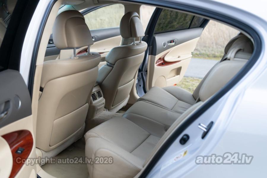 Balts Lexus GS 2010 Tallina, ar dzinēja tilpumu 3.50 L un nobraukumu 218 tūkst. km par 6990 €, foto 16 vietnē AUTOMOTO.COM.LV