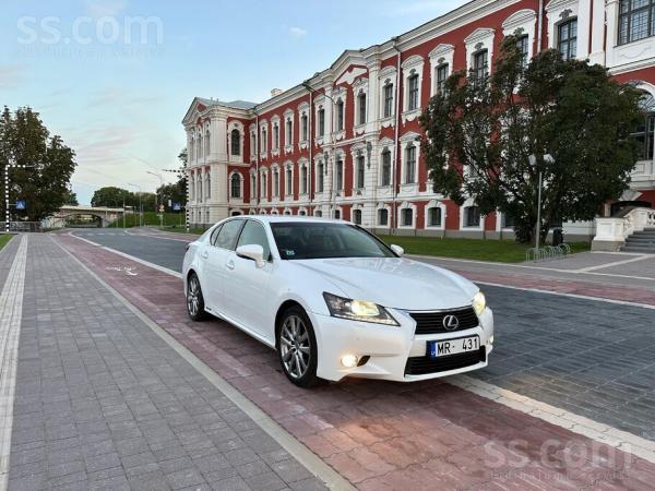 White Lexus GS 2013 in Riga, with an engine capacity of 3.50 L and mileage of 109 thousand km for 5800 €, photo 1 on AUTOMOTO.COM.LV
