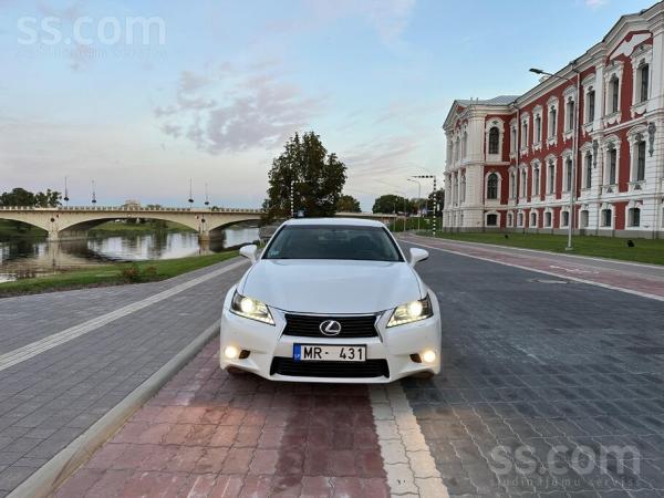 White Lexus GS 2013 in Riga, with an engine capacity of 3.50 L and mileage of 109 thousand km for 5800 €, photo 2 on AUTOMOTO.COM.LV
