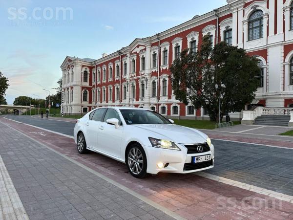 White Lexus GS 2013 in Riga, with an engine capacity of 3.50 L and mileage of 109 thousand km for 5800 €, photo 8 on AUTOMOTO.COM.LV