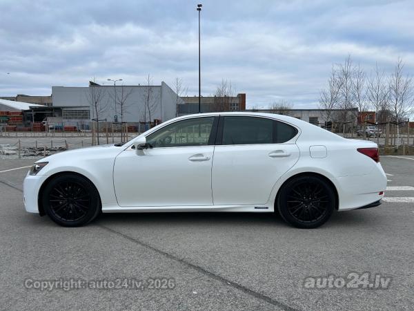 White Lexus GS 2013 in Tallinn, with an engine capacity of 3.50 L and mileage of 210 thousand km for 13700 €, photo 5 on AUTOMOTO.COM.LV