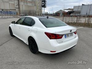 White Lexus GS 2013 in Tallinn, with an engine capacity of 3.50 L and mileage of 210 thousand km for 13700 €, photo 8 on AUTOMOTO.COM.LV