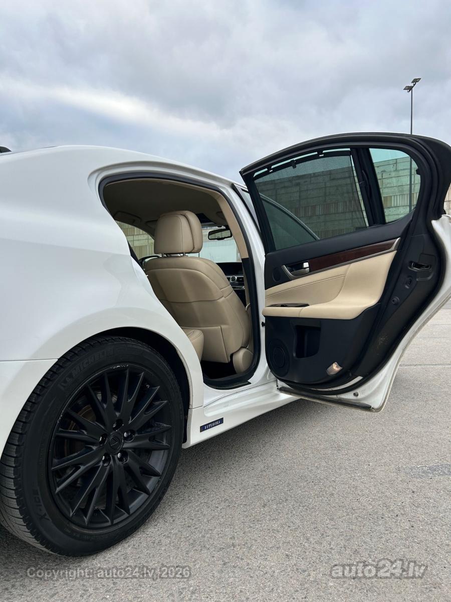 White Lexus GS 2013 in Tallinn, with an engine capacity of 3.50 L and mileage of 210 thousand km for 13700 €, photo 19 on AUTOMOTO.COM.LV