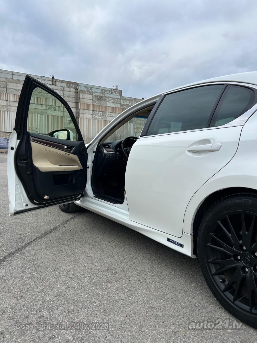 White Lexus GS 2013 in Tallinn, with an engine capacity of 3.50 L and mileage of 210 thousand km for 13700 €, photo 20 on AUTOMOTO.COM.LV