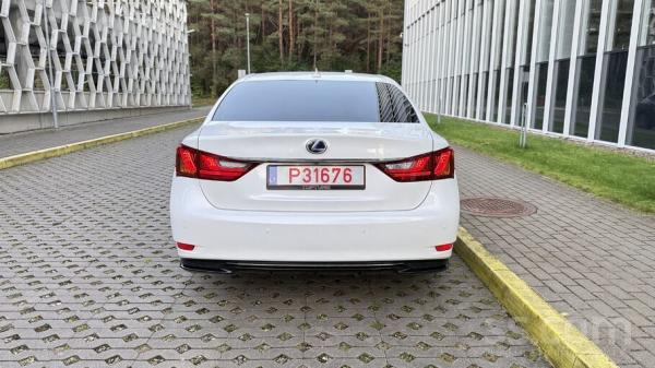 White Lexus GS 2013 in Vilnius, with an engine capacity of 3.50 L and mileage of 199 thousand km for 14500 €, photo 6 on AUTOMOTO.COM.LV