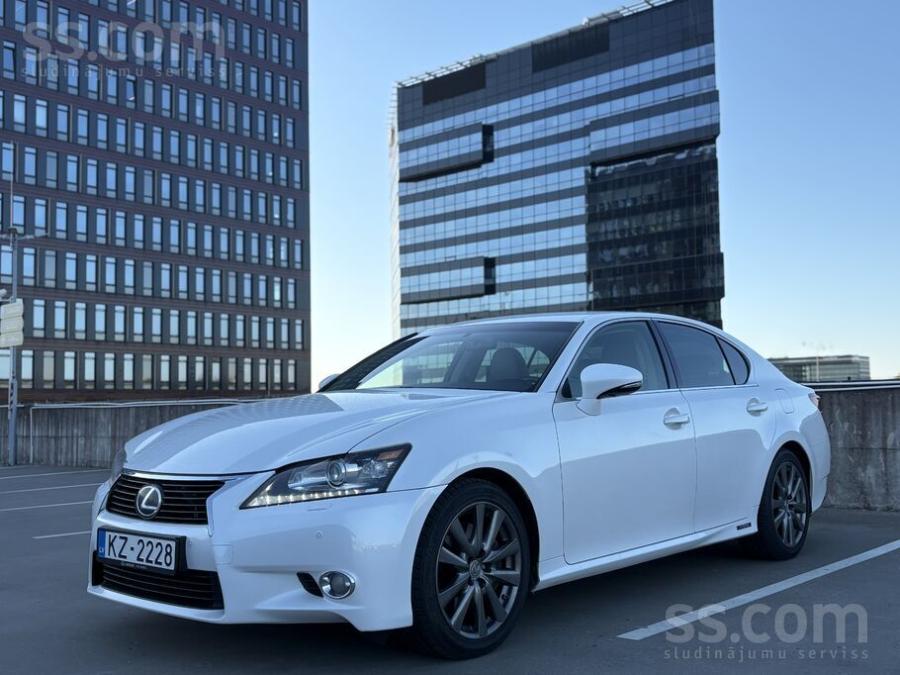 White Lexus GS 2014 in Riga, with an engine capacity of 3.50 L and mileage of 185 thousand km for 15500 €, photo 1 on AUTOMOTO.COM.LV