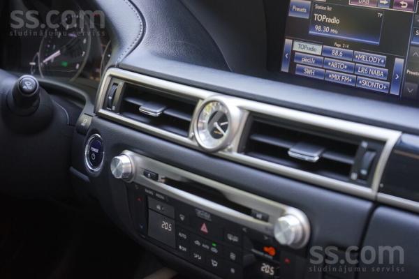 White Lexus GS 2014 in Riga, with an engine capacity of 3.50 L and mileage of 185 thousand km for 15500 €, photo 6 on AUTOMOTO.COM.LV
