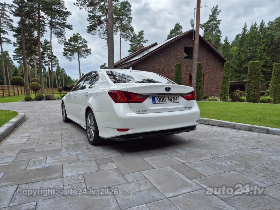 White Lexus GS 2014 in Tallinn, with an engine capacity of 3.50 L and mileage of 195 thousand km for 17000 €, photo 5 on AUTOMOTO.COM.LV