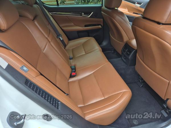 White Lexus GS 2014 in Tallinn, with an engine capacity of 3.50 L and mileage of 195 thousand km for 17000 €, photo 8 on AUTOMOTO.COM.LV
