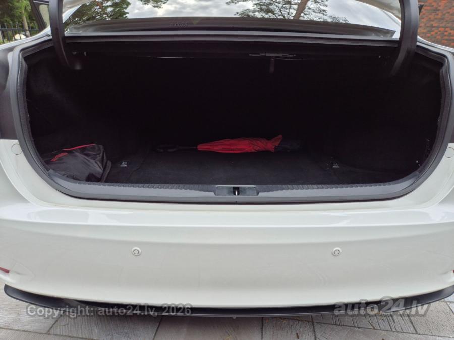 White Lexus GS 2014 in Tallinn, with an engine capacity of 3.50 L and mileage of 195 thousand km for 17000 €, photo 10 on AUTOMOTO.COM.LV