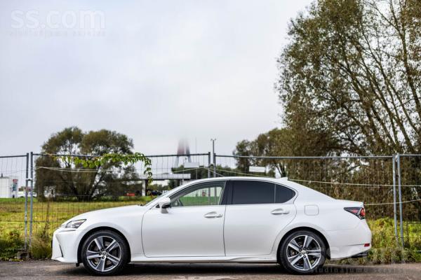 White Lexus GS 2017 in Riga, with an engine capacity of 2.50 L and mileage of 196 thousand km for 20490 €, photo 5 on AUTOMOTO.COM.LV