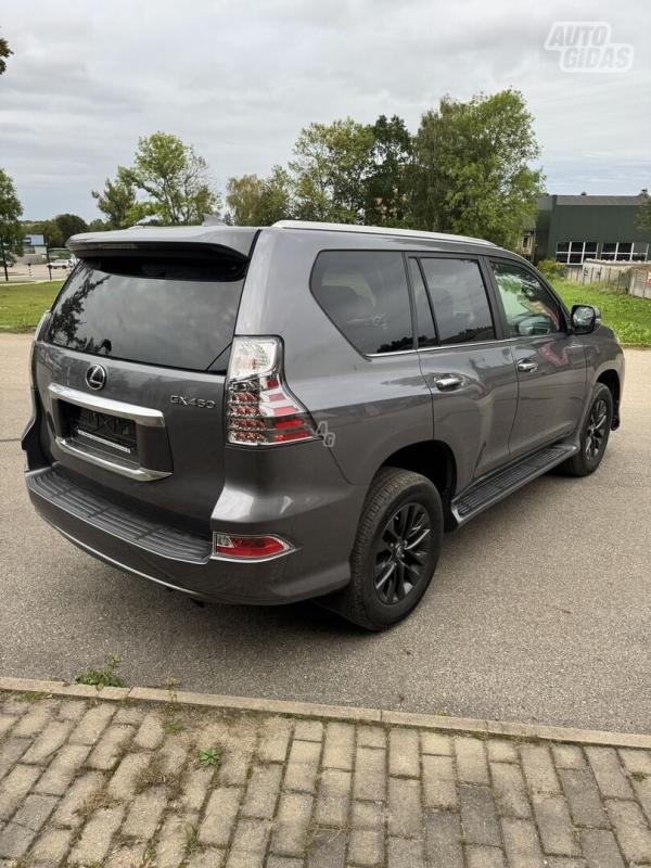Lexus GX 460 2021 Alīta, ar dzinēja tilpumu 4.60 L un nobraukumu 74 tūkst. km par 62555 €, foto 3 vietnē AUTOMOTO.COM.LV