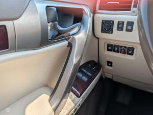 Pelēks Lexus GX 460 2019 Kauņa, ar dzinēja tilpumu 4.61 L un nobraukumu 106 tūkst. km par 41900 €, foto 13 vietnē AUTOMOTO.COM.LV