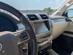Pelēks Lexus GX 460 2019 Kauņa, ar dzinēja tilpumu 4.61 L un nobraukumu 106 tūkst. km par 41900 €, foto 14 vietnē AUTOMOTO.COM.LV