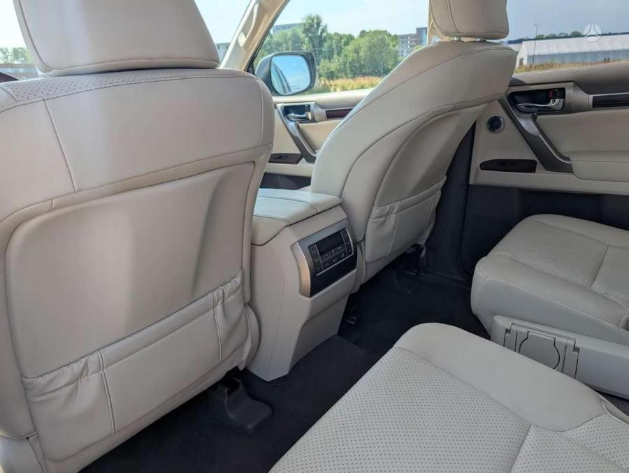 Pelēks Lexus GX 460 2019 Kauņa, ar dzinēja tilpumu 4.61 L un nobraukumu 106 tūkst. km par 41900 €, foto 18 vietnē AUTOMOTO.COM.LV