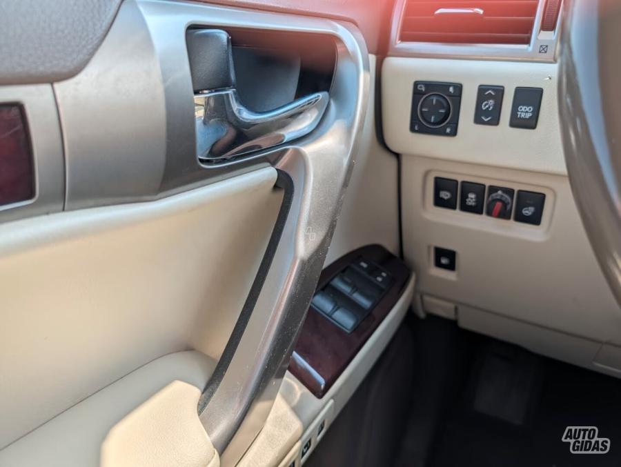 Серый Лексус GX 460 2019 в Каунас, объемом двигателя 4.60 л и пробегом 106 тыс. км за 41900 €, фото 13 на AUTOMOTO.COM.LV