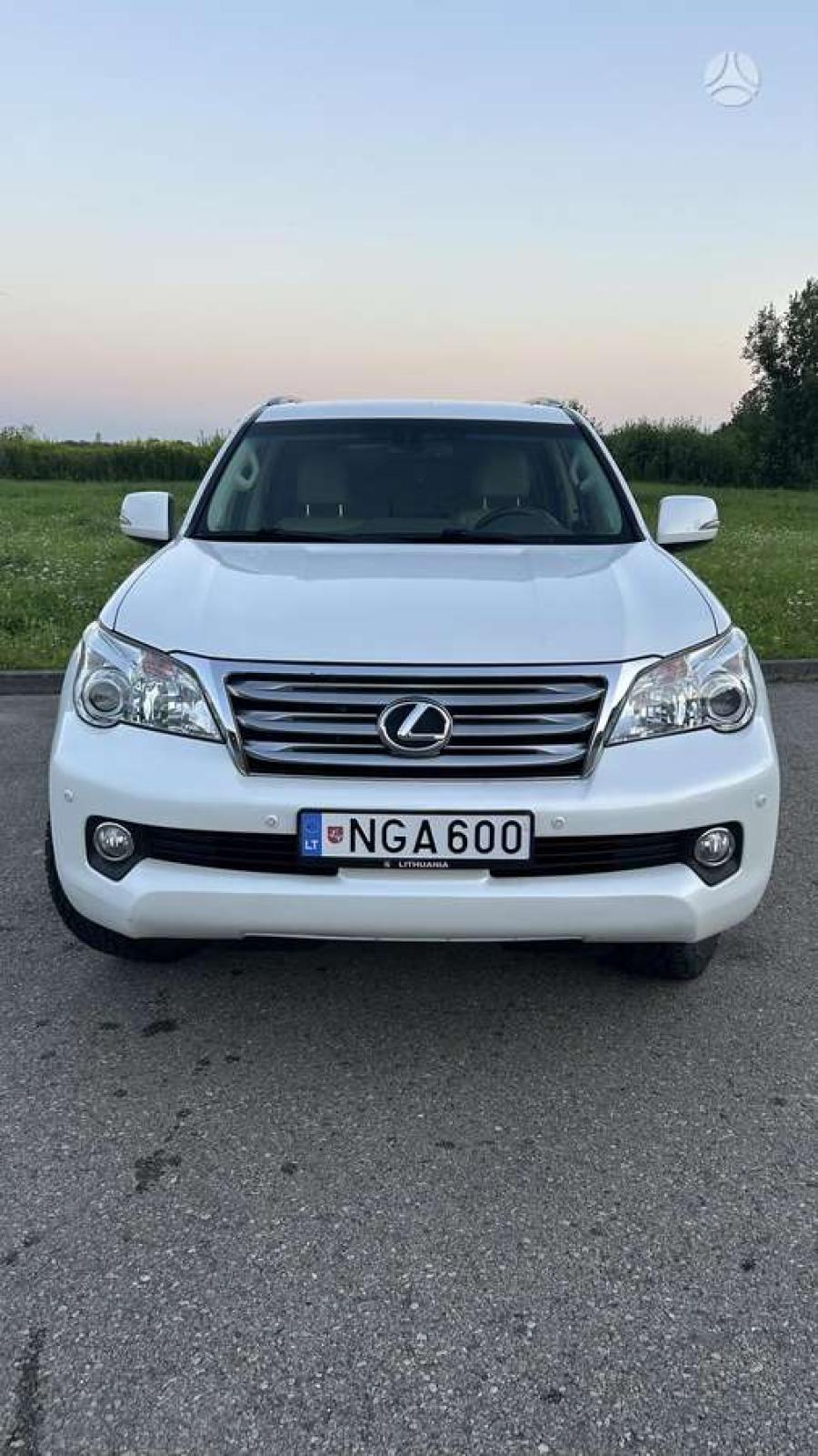 Balts Lexus GX 460 2013 Kauņa, ar dzinēja tilpumu 4.61 L un nobraukumu 260 tūkst. km par 19500 €, foto 1 vietnē AUTOMOTO.COM.LV