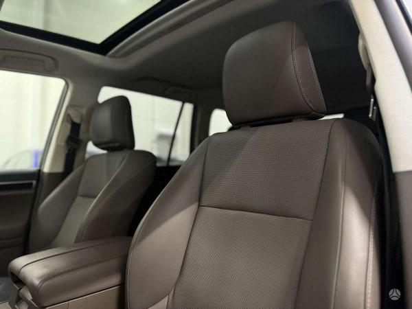 Белый Лексус GX 460 2018 в Вильнюс, объемом двигателя 4.60 л и пробегом 95 тыс. км за 49900 €, фото 11 на AUTOMOTO.COM.LV