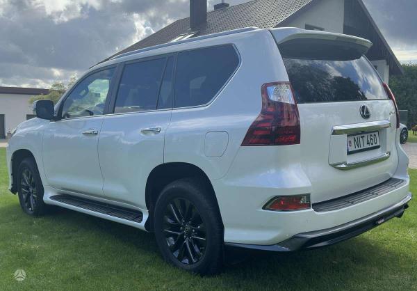 Balts Lexus GX 460 2020 Alīta, ar dzinēja tilpumu 4.61 L un nobraukumu 69 tūkst. km par 46990 €, foto 10 vietnē AUTOMOTO.COM.LV