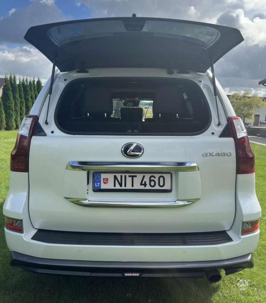 Balts Lexus GX 460 2020 Alīta, ar dzinēja tilpumu 4.61 L un nobraukumu 69 tūkst. km par 46990 €, foto 12 vietnē AUTOMOTO.COM.LV