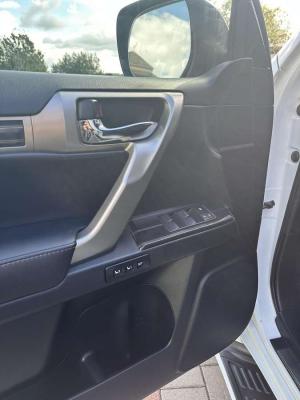 Balts Lexus GX 460 2020 Alīta, ar dzinēja tilpumu 4.61 L un nobraukumu 69 tūkst. km par 46990 €, foto 17 vietnē AUTOMOTO.COM.LV