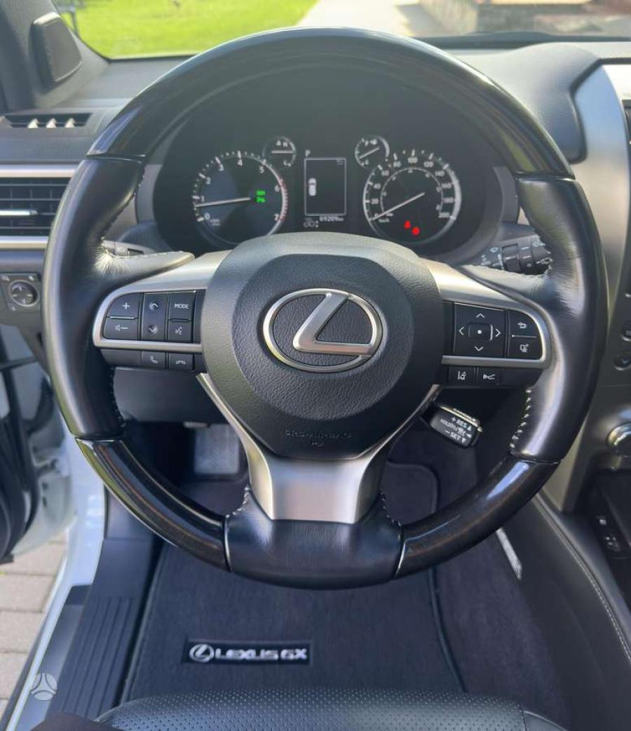 Balts Lexus GX 460 2020 Alīta, ar dzinēja tilpumu 4.61 L un nobraukumu 69 tūkst. km par 46990 €, foto 19 vietnē AUTOMOTO.COM.LV
