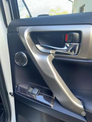 Balts Lexus GX 460 2020 Alīta, ar dzinēja tilpumu 4.61 L un nobraukumu 69 tūkst. km par 46990 €, foto 28 vietnē AUTOMOTO.COM.LV