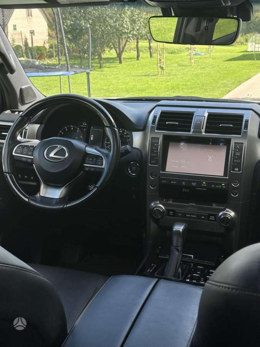 Balts Lexus GX 460 2020 Alīta, ar dzinēja tilpumu 4.61 L un nobraukumu 69 tūkst. km par 46990 €, foto 30 vietnē AUTOMOTO.COM.LV