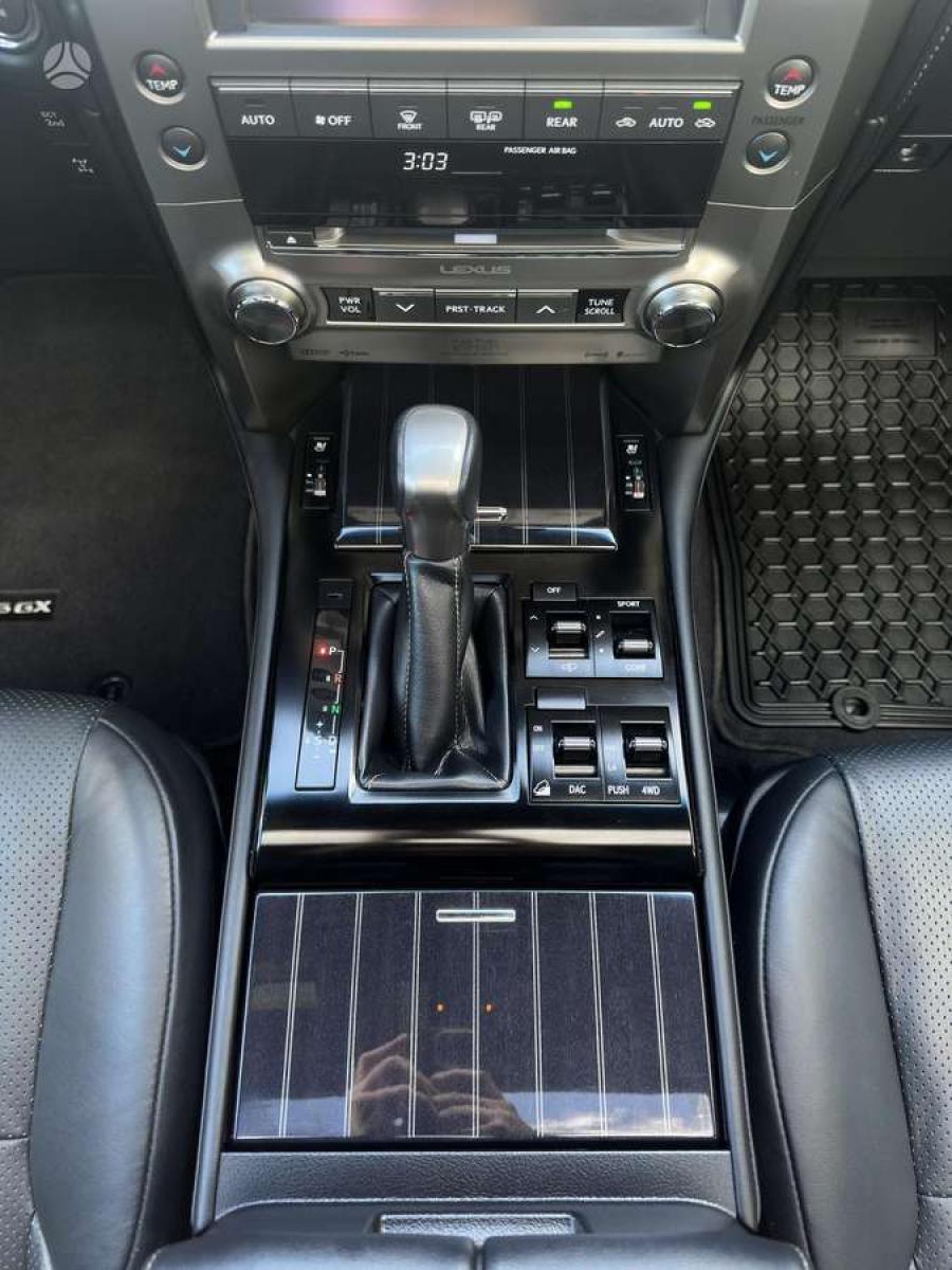 Balts Lexus GX 460 2020 Alīta, ar dzinēja tilpumu 4.61 L un nobraukumu 69 tūkst. km par 46990 €, foto 32 vietnē AUTOMOTO.COM.LV
