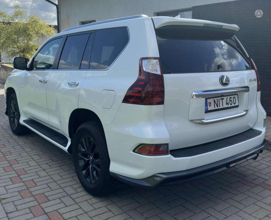 Balts Lexus GX 460 2020 Alīta, ar dzinēja tilpumu 4.61 L un nobraukumu 69 tūkst. km par 46990 €, foto 39 vietnē AUTOMOTO.COM.LV