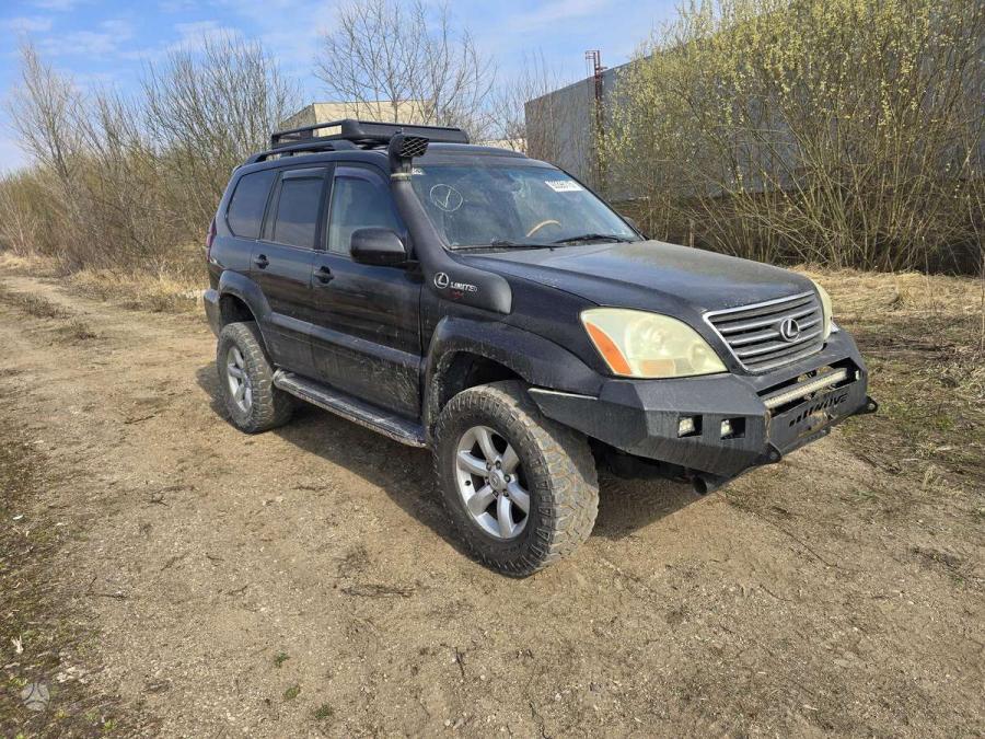 Черный Лексус GX 470 2003 в Вильнюс, объемом двигателя 4.66 л и пробегом 170 тыс. км за 7800 €, фото 7 на AUTOMOTO.COM.LV