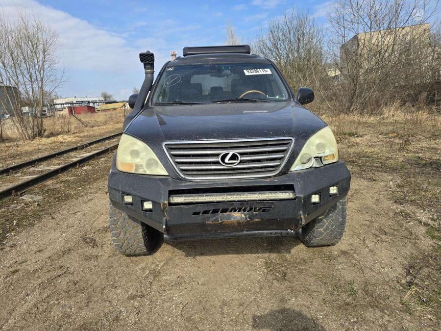 Черный Лексус GX 470 2003 в Вильнюс, объемом двигателя 4.66 л и пробегом 170 тыс. км за 7800 €, фото 8 на AUTOMOTO.COM.LV