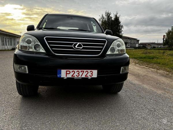 Lexus GX 470 2004 in Vilnius on AUTOMOTO.COM.LV Black Lexus GX 470 2004 in Vilnius, with an engine capacity of 4.66 L and mileage of 240 thousand km for 7500 €, photo 5 on AUTOMOTO.COM.LV