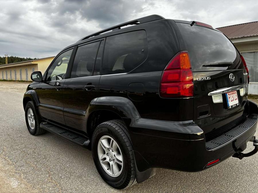 Black Lexus GX 470 2004 in Vilnius, with an engine capacity of 4.66 L and mileage of 240 thousand km for 7500 €, photo 12 on AUTOMOTO.COM.LV