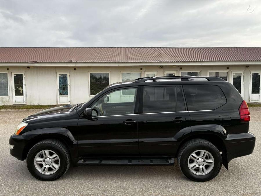 Black Lexus GX 470 2004 in Vilnius, with an engine capacity of 4.66 L and mileage of 240 thousand km for 7500 €, photo 14 on AUTOMOTO.COM.LV