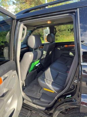 Black Lexus GX 470 2004 in Vilnius, with an engine capacity of 4.66 L and mileage of 240 thousand km for 7500 €, photo 19 on AUTOMOTO.COM.LV