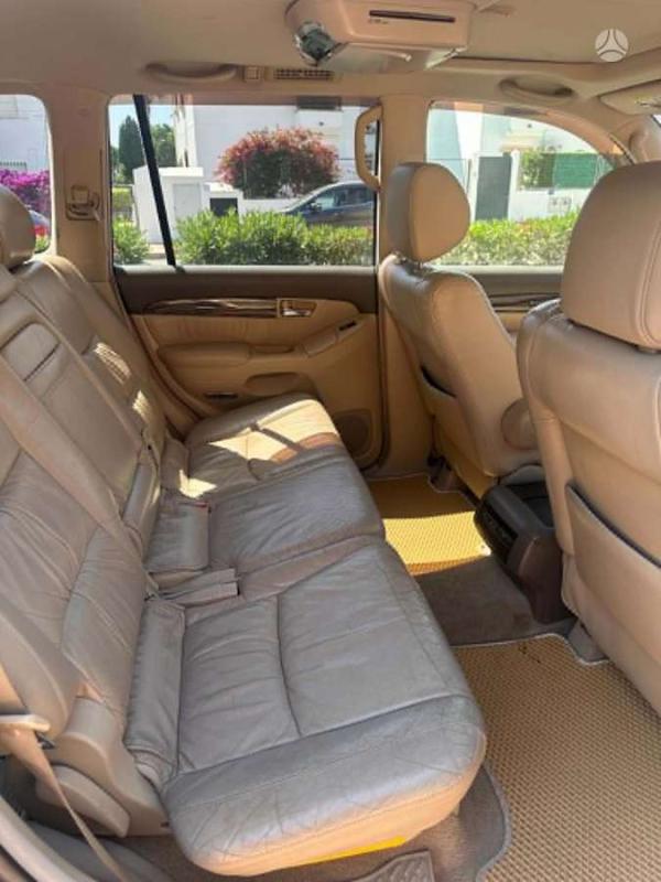 Lexus GX 470 2006 Viļņa, ar dzinēja tilpumu 4.66 L un nobraukumu 283 tūkst. km par 8000 €, foto 7 vietnē AUTOMOTO.COM.LV