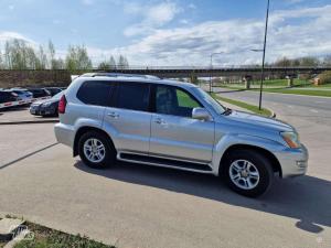 Grey Lexus GX 470 2009 in Kaunas, with an engine capacity of 4.70 L and mileage of 221 thousand km for 11500 €, photo 6 on AUTOMOTO.COM.LV