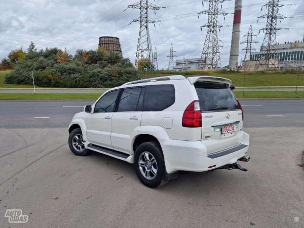 White Lexus GX 470 2009 in Kaunas, with an engine capacity of 4.70 L and mileage of 236 thousand km for 11500 €, photo 6 on AUTOMOTO.COM.LV