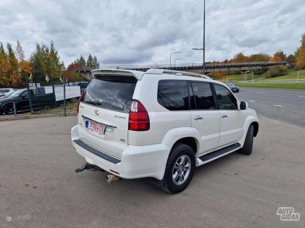 White Lexus GX 470 2009 in Kaunas, with an engine capacity of 4.70 L and mileage of 236 thousand km for 11500 €, photo 8 on AUTOMOTO.COM.LV